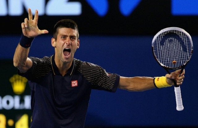 Zašto Srbi pozdravljaju sa tri prsta?